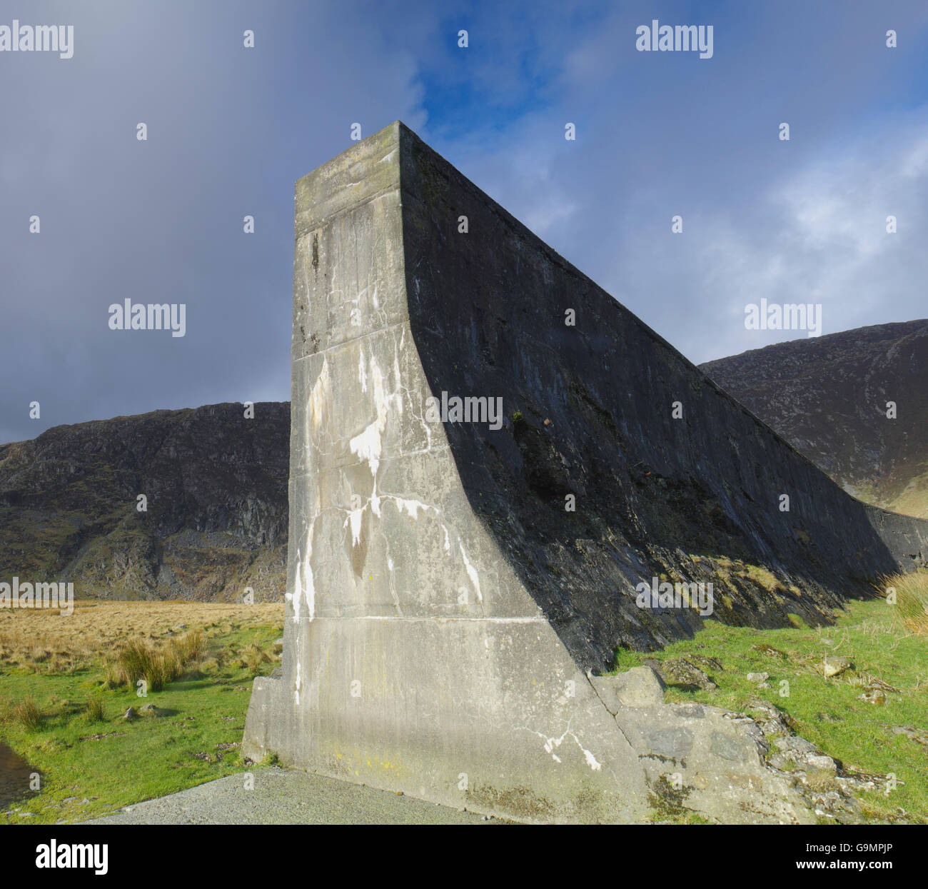 Breached Dam, Eigau Reservoir, Dolgarrog, North Wales Stock Photo - Alamy