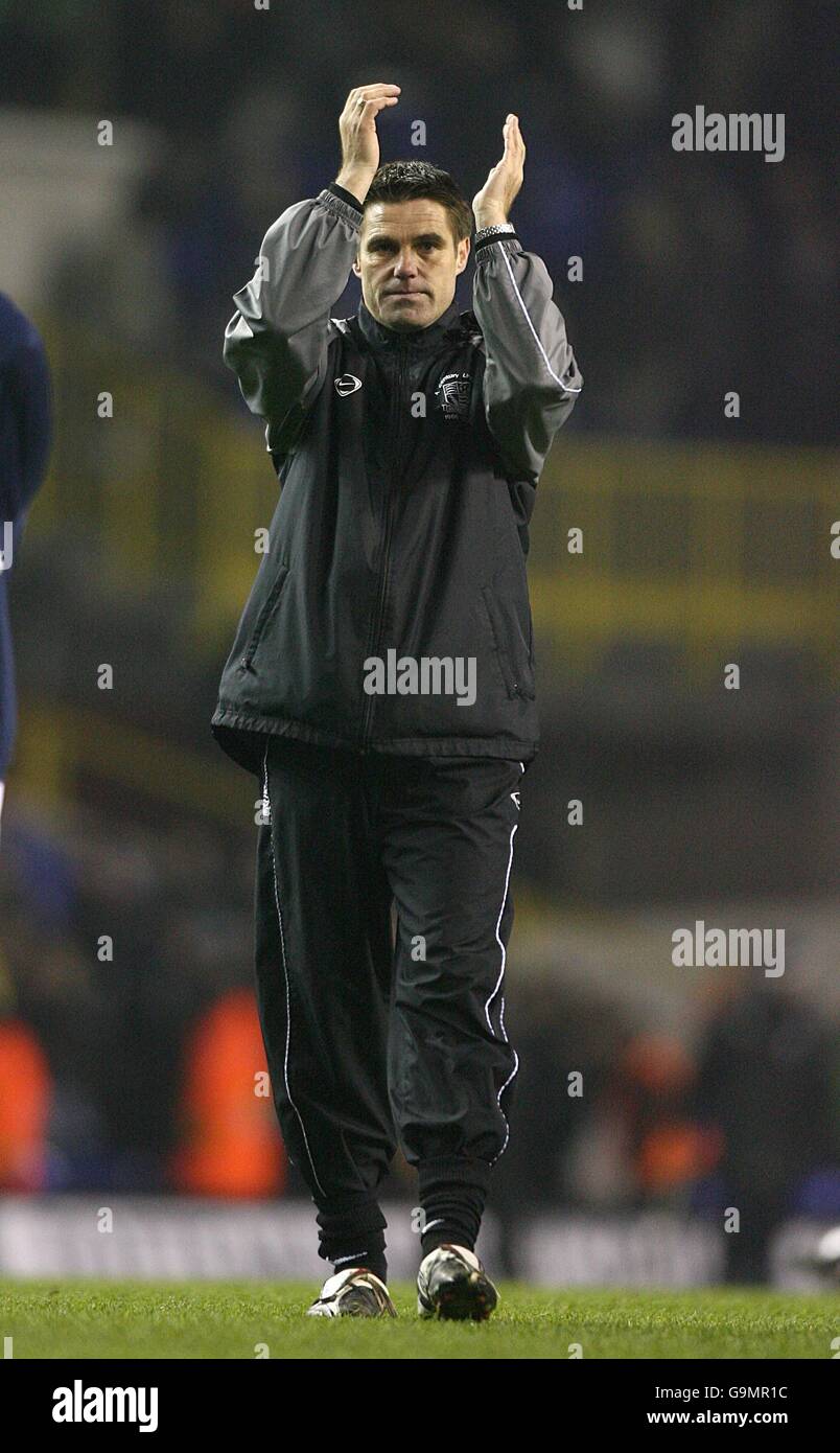 Southend united manager steve tilson hi-res stock photography and ...
