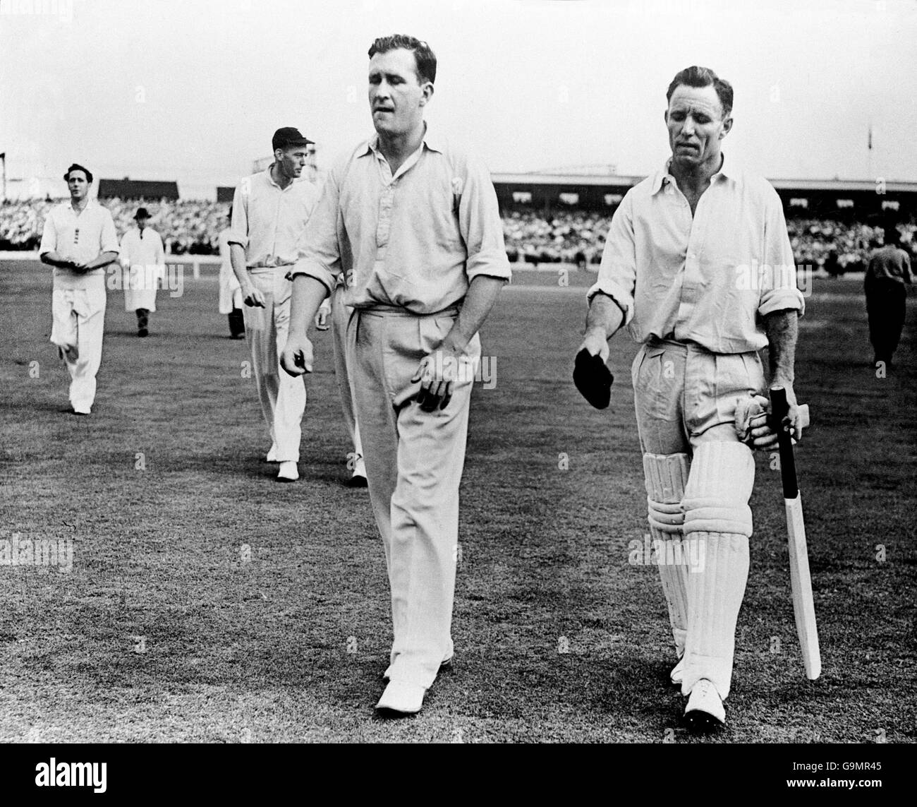 Englands jim laker l Black and White Stock Photos & Images - Alamy