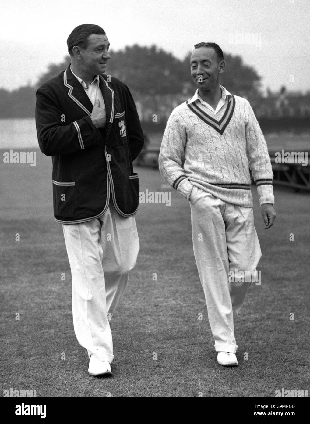 Wally hammond cricket hi-res stock photography and images - Alamy