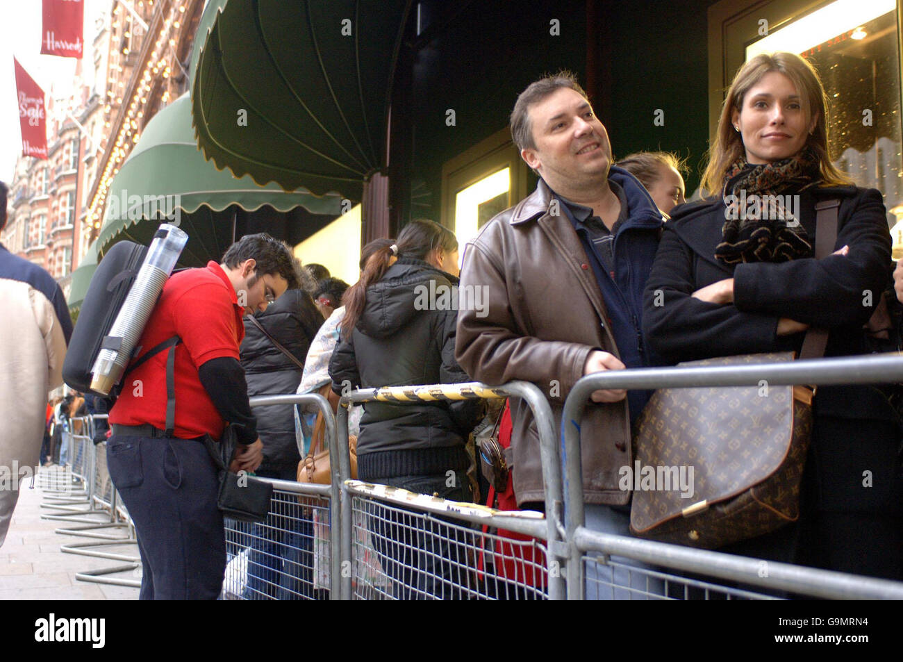 Harrods bag shopping hi-res stock photography and images - Alamy