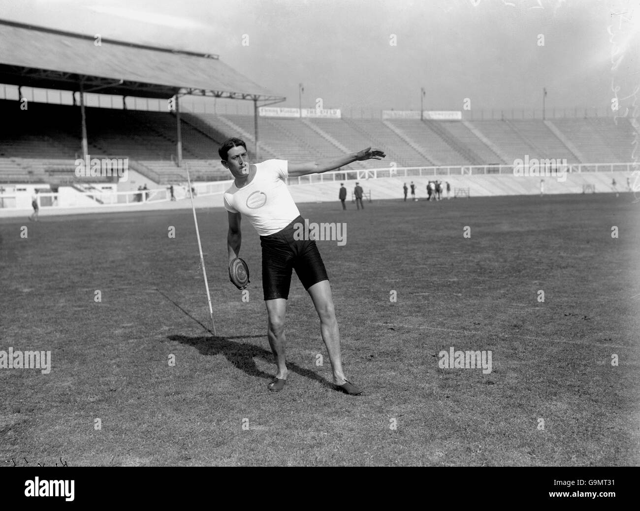 Athletics - London Olympic Games 1908 - Discus - White City Stock Photo ...