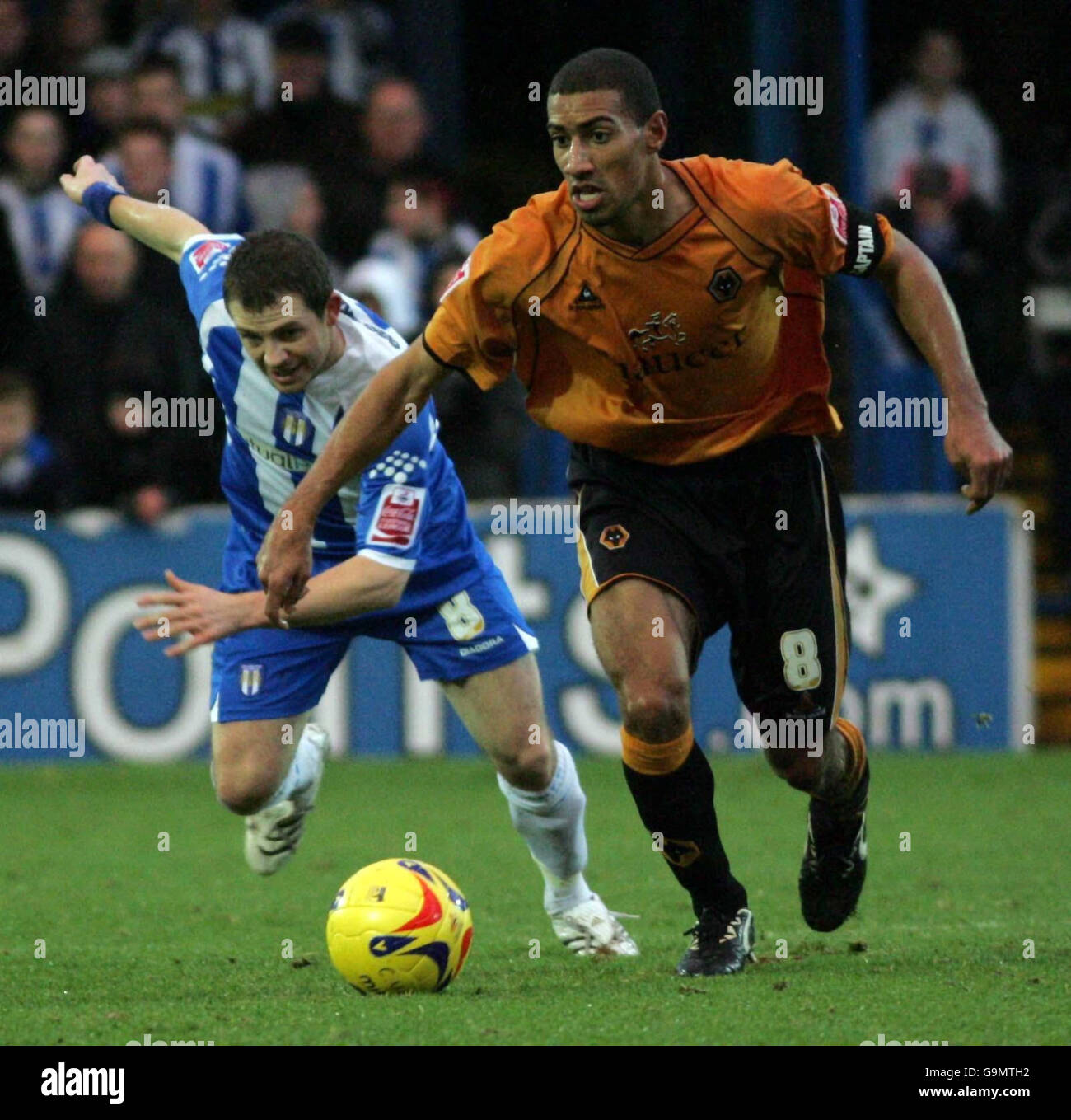 Coca cola championship match layer road hi-res stock photography and ...