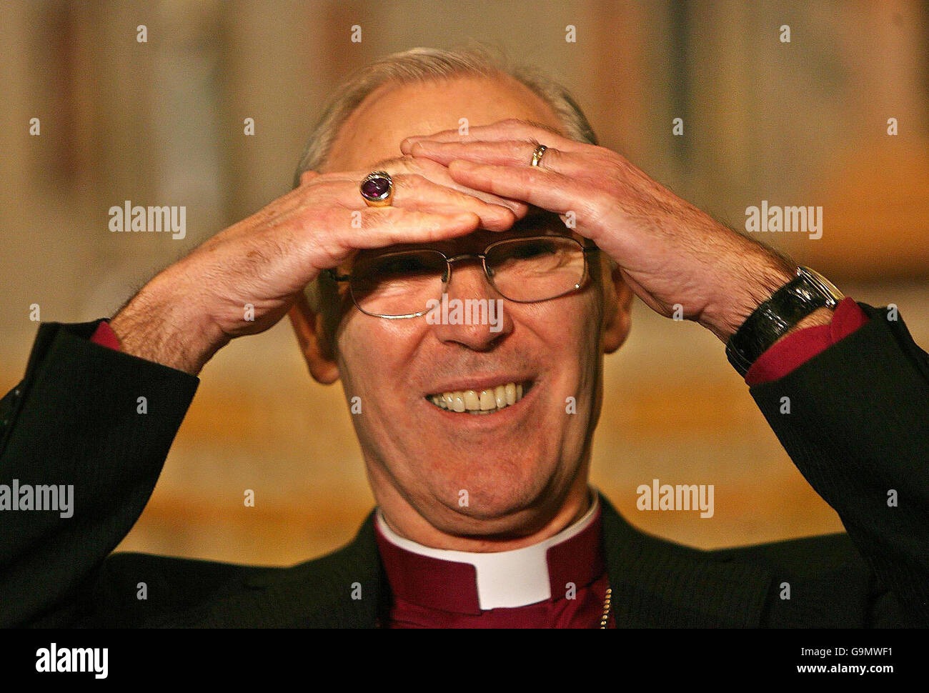 Archbishop robin eames hi-res stock photography and images - Alamy