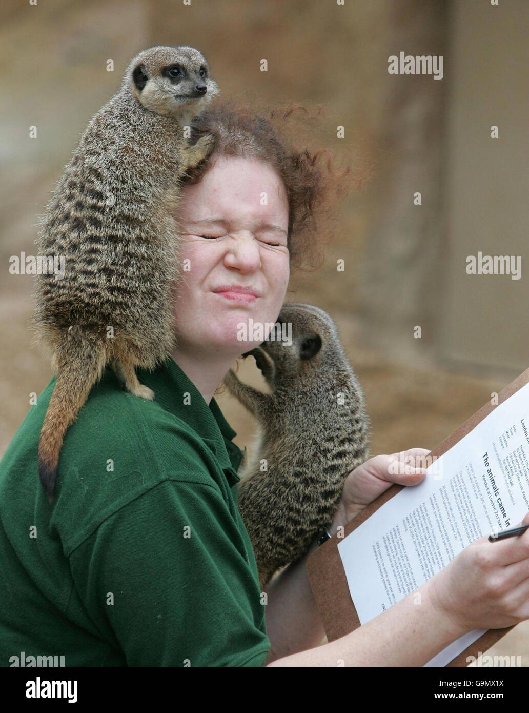 Keeper zoo hi-res stock photography and images - Alamy