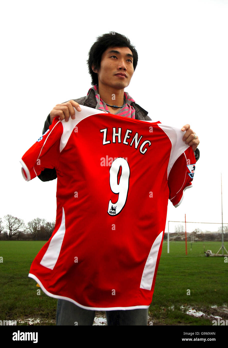 Zheng zhi ben thatcher signing hi-res stock photography and images - Alamy