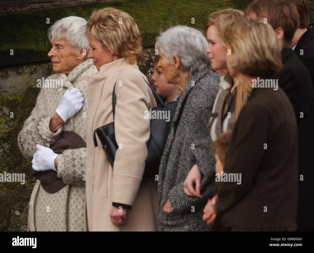 Wife of magnus magnusson left and sally magnusson hi-res stock ...