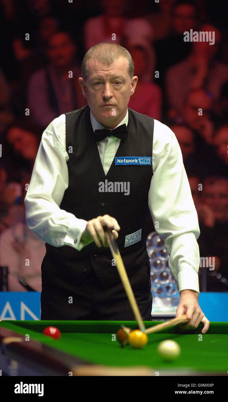Snooker - SAGA Insurance Masters 2007 - Wembley Arena. Steve Davis in ...