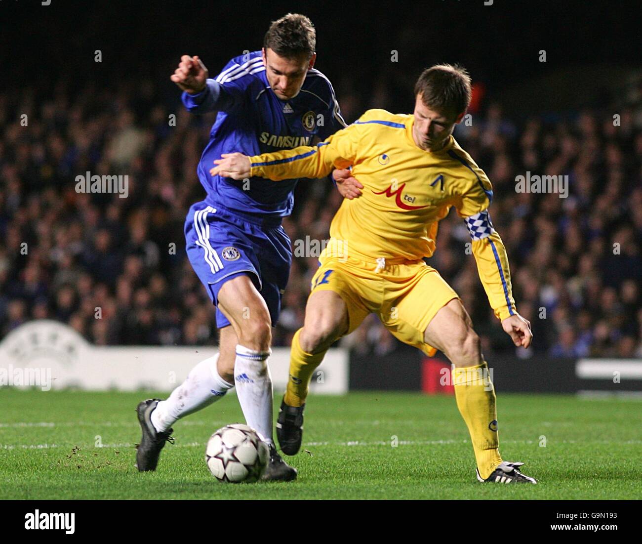 L r chelseas andriy shevchenko and levski sofias elin topuzakov hi-res ...