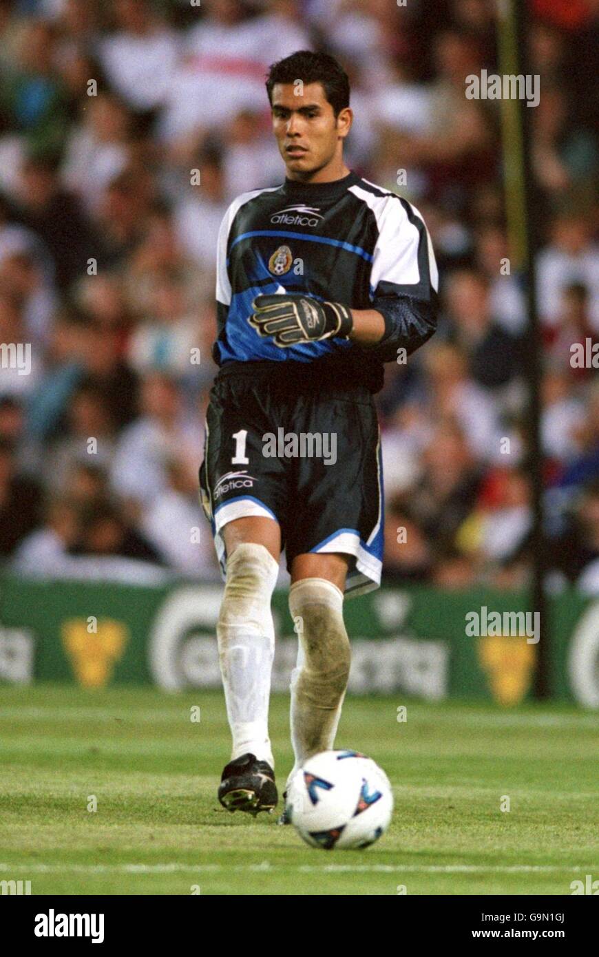 International Soccer - Friendly - England v Mexico. Oswaldo Sanchez ...