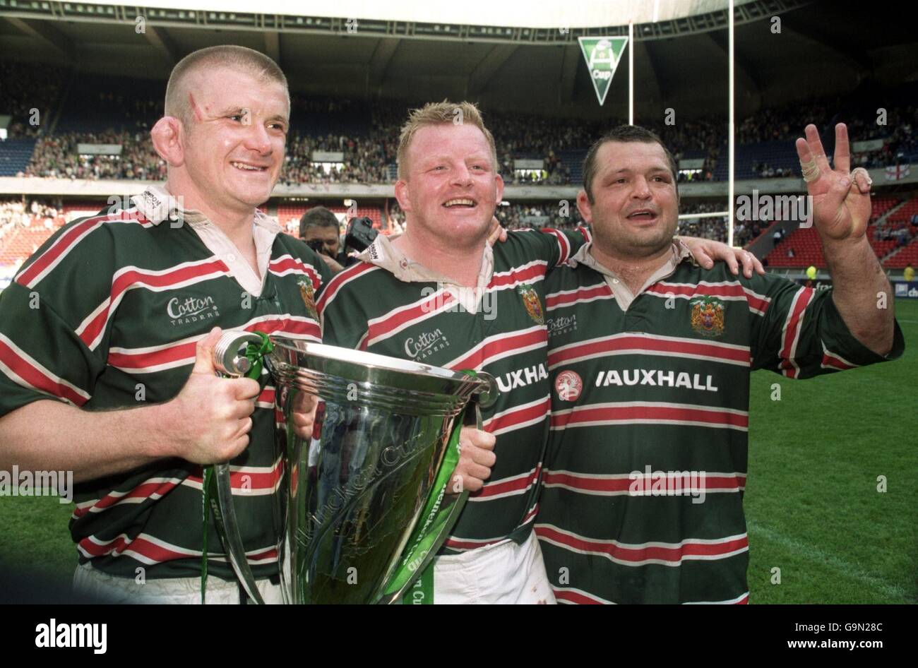 Dorian west garforth celebrate their teams heineken cup win hi-res ...