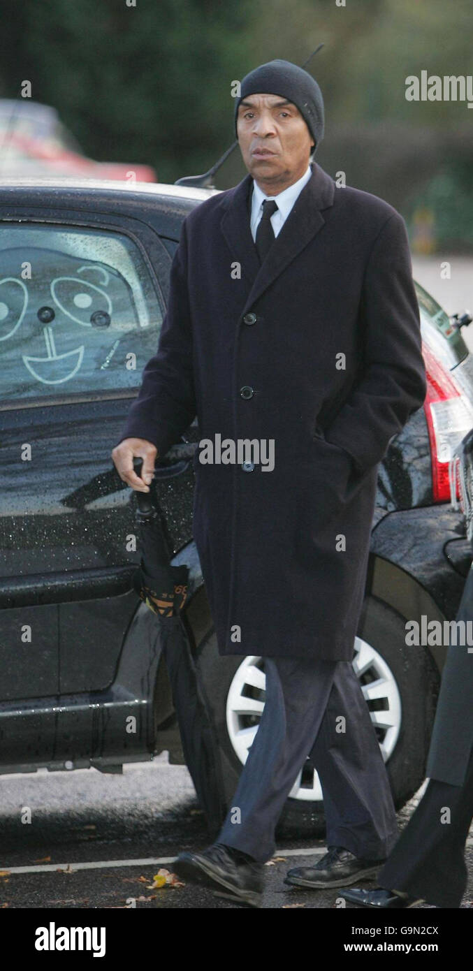 Alan 'Fluff' Freeman funeral Stock Photo - Alamy