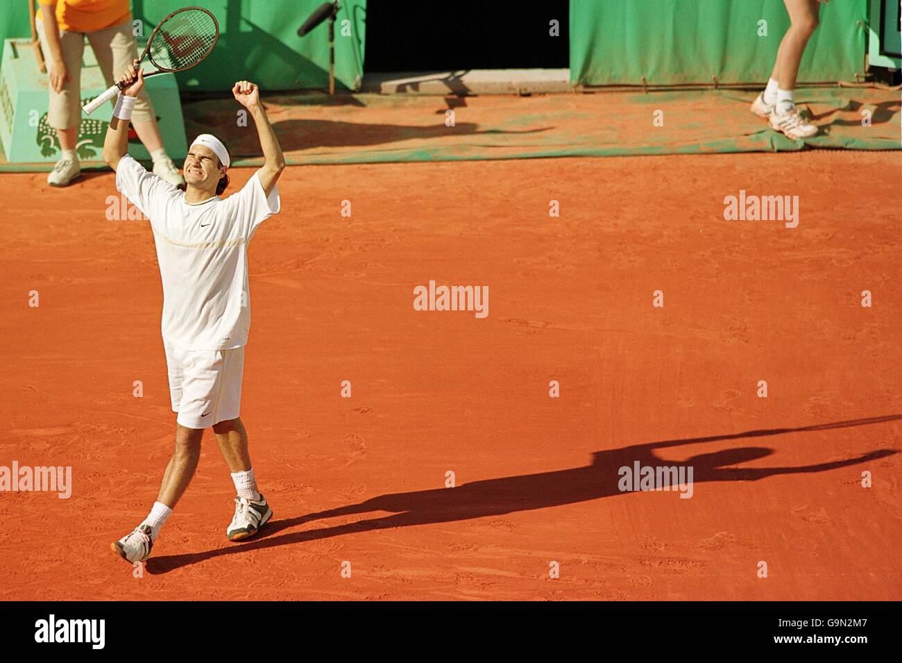 Roger federer screams in delight after defeating wayne arthurs hi-res ...