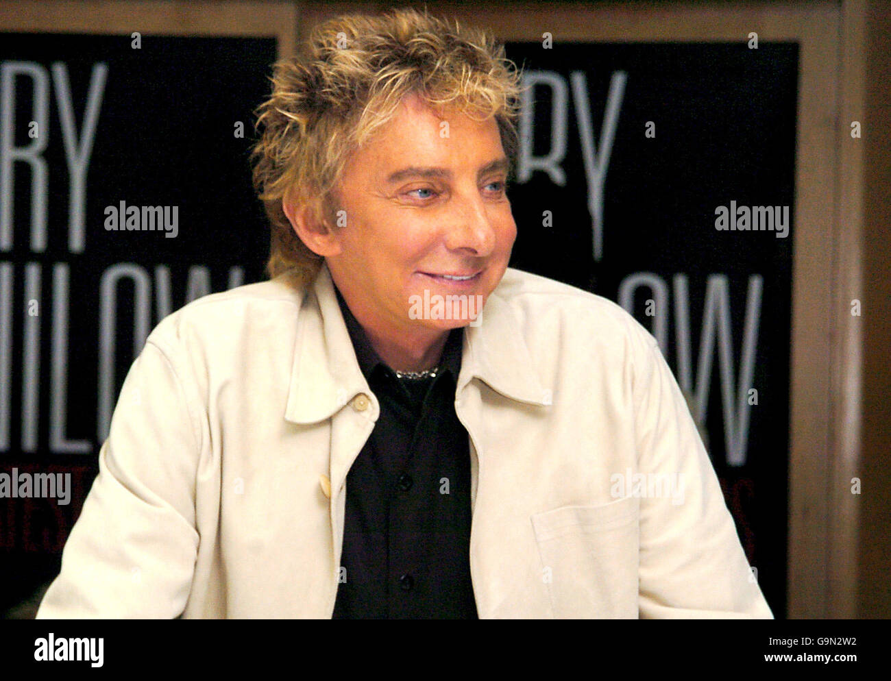 Barry manilow hi-res stock photography and images - Alamy