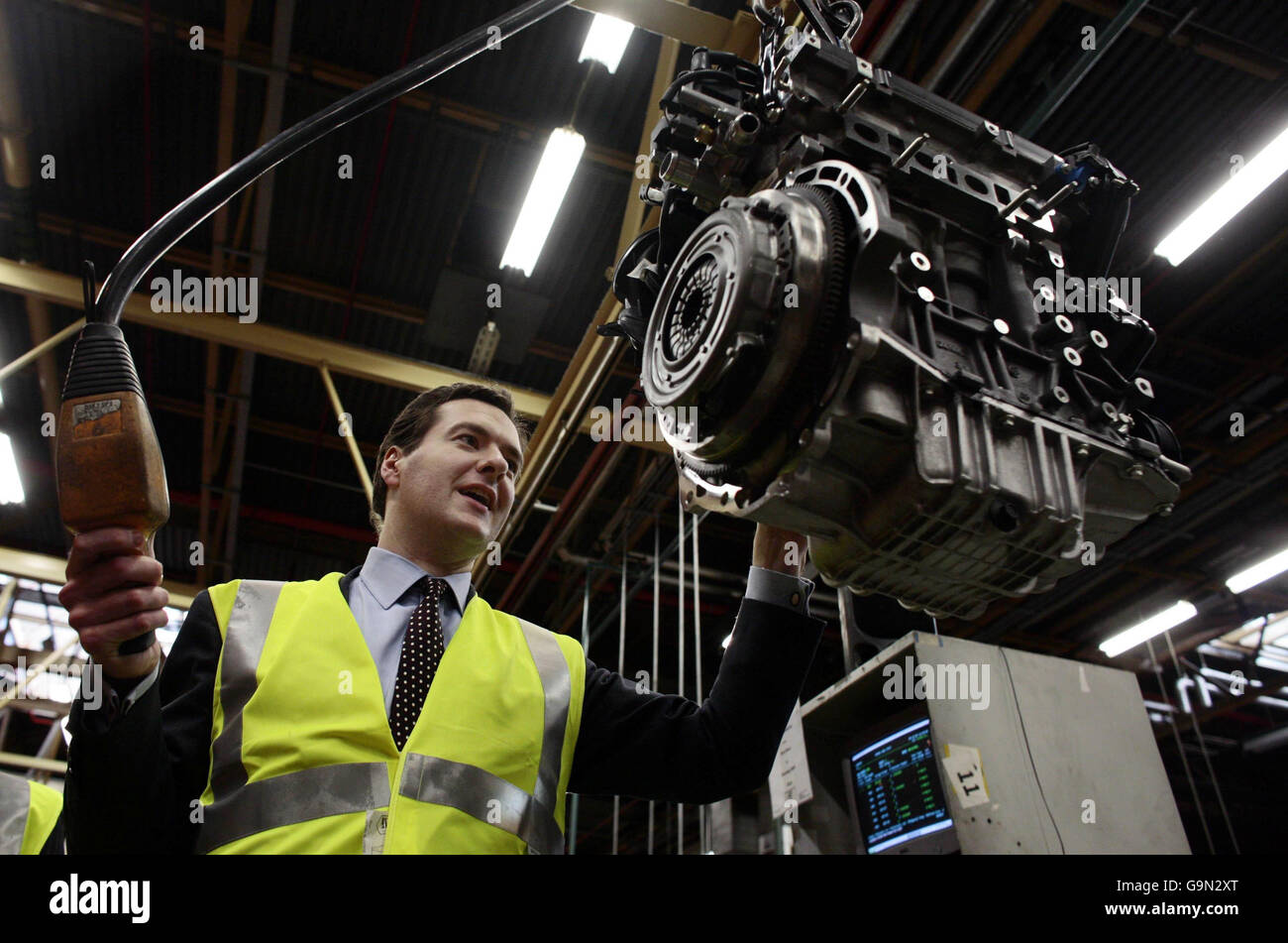 Lifting engines hi-res stock photography and images - Alamy