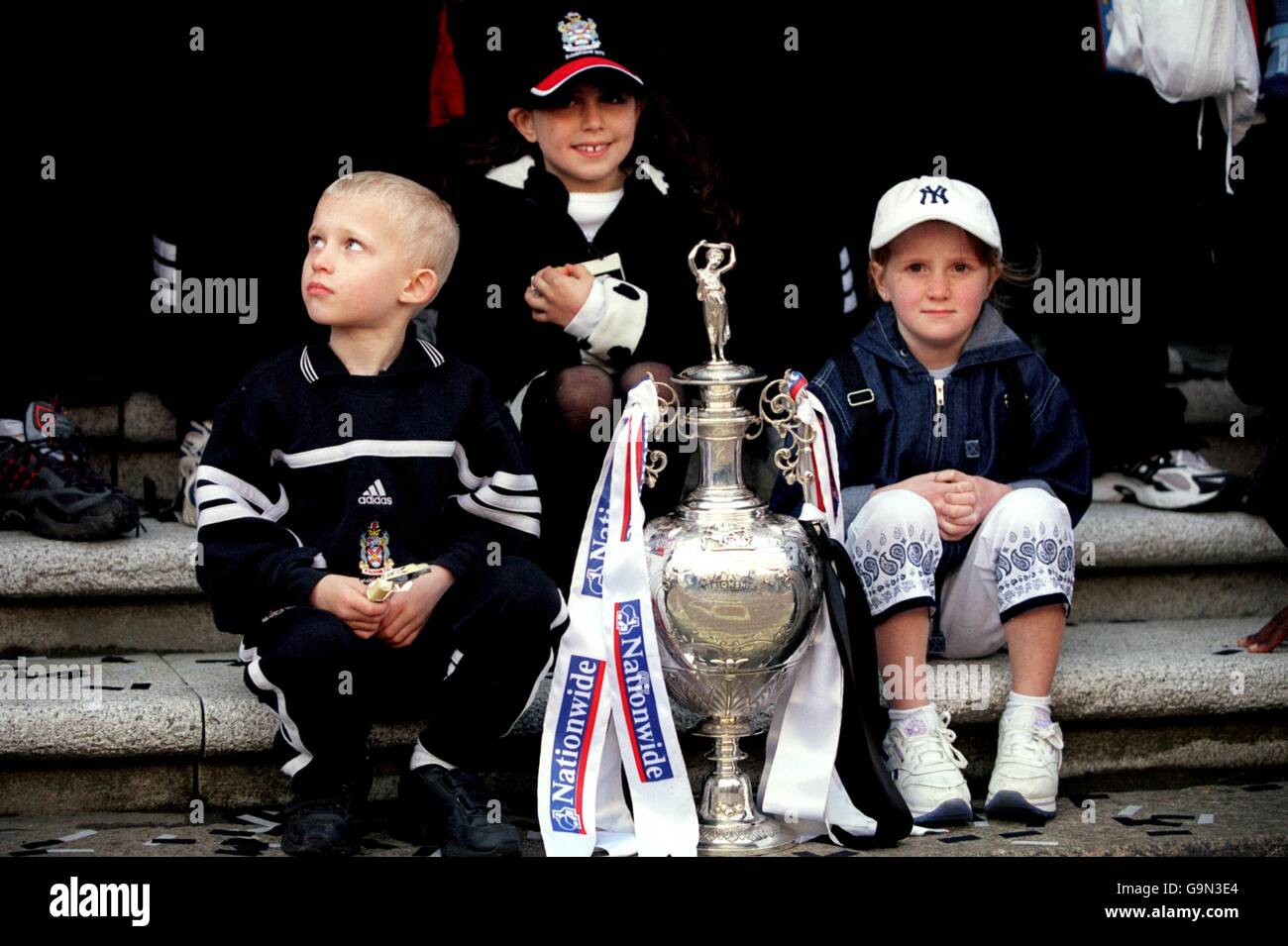 English first division trophy hi-res stock photography and images - Alamy