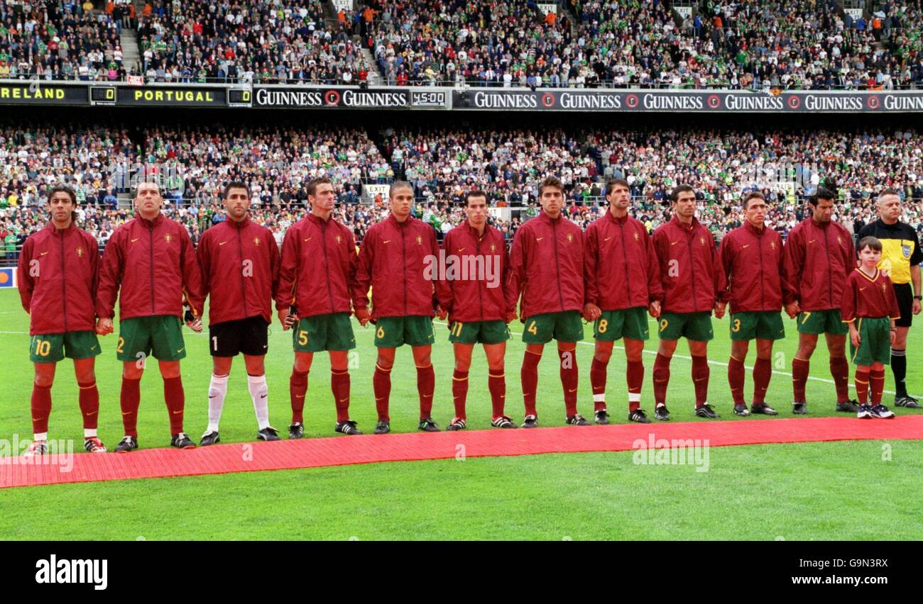 Portugal team group line up hi-res stock photography and images - Alamy
