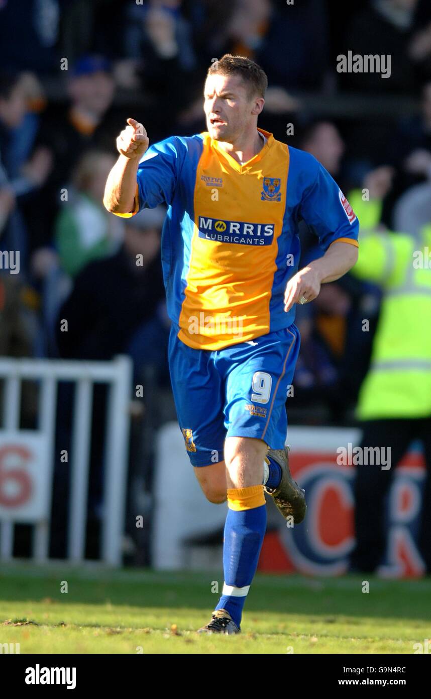 Andrew cooke hi-res stock photography and images - Alamy