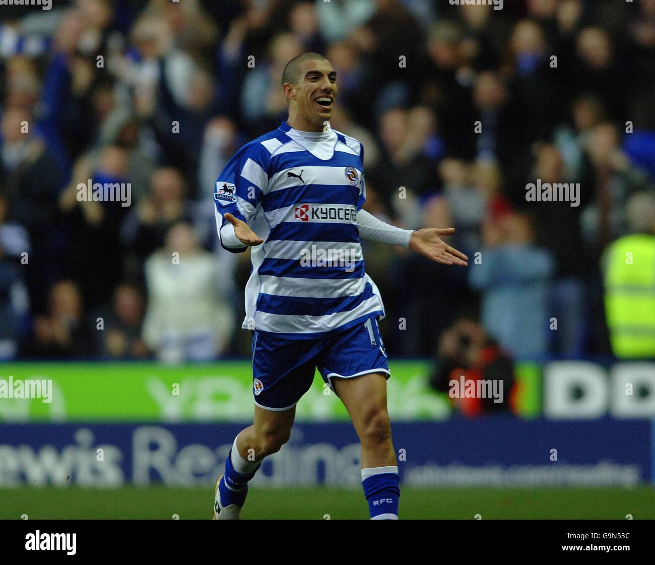 James harper reading goal hi-res stock photography and images - Alamy