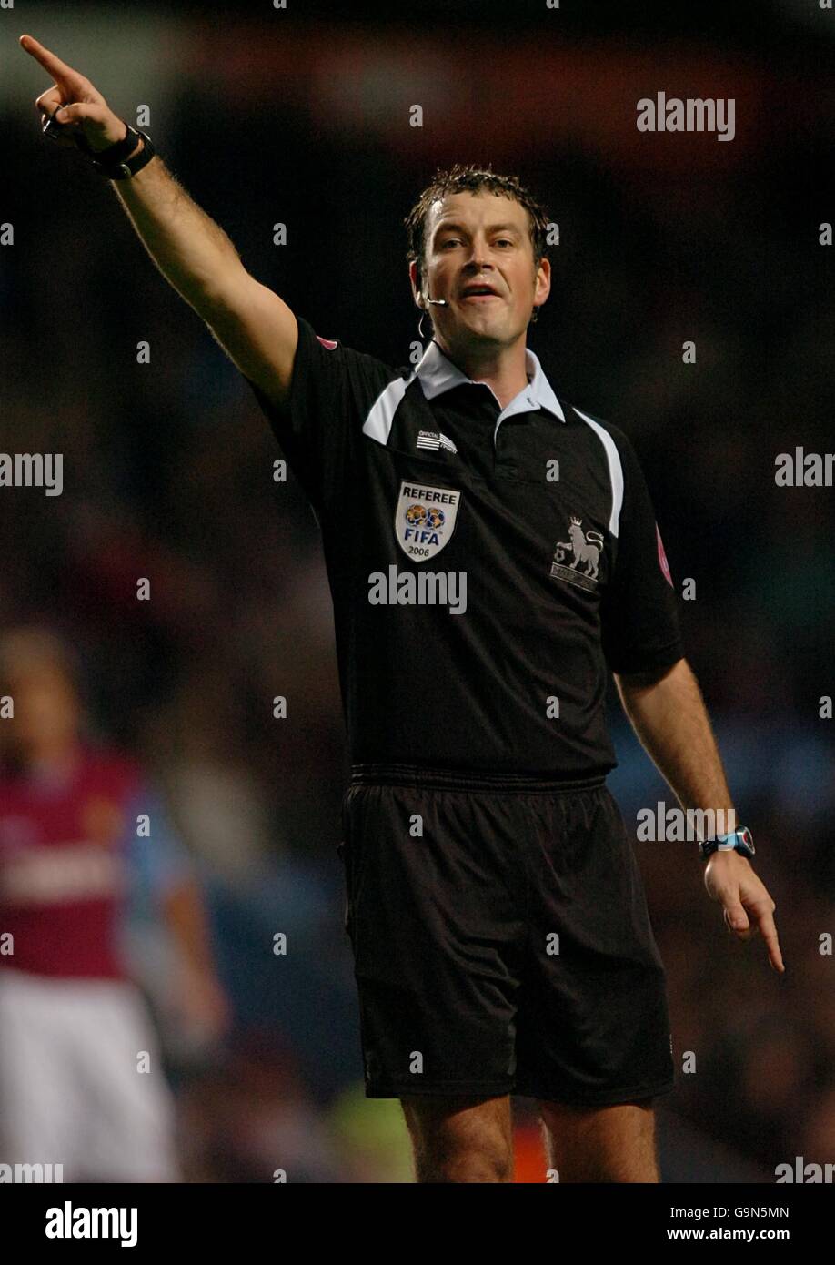 Match referee mr m hi-res stock photography and images - Alamy