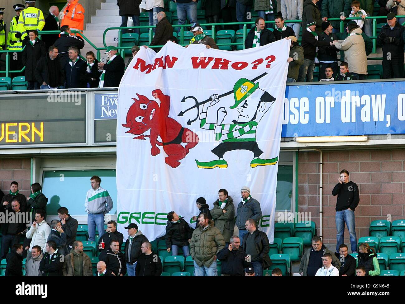 Hibernian banner at easter road hi-res stock photography and images - Alamy