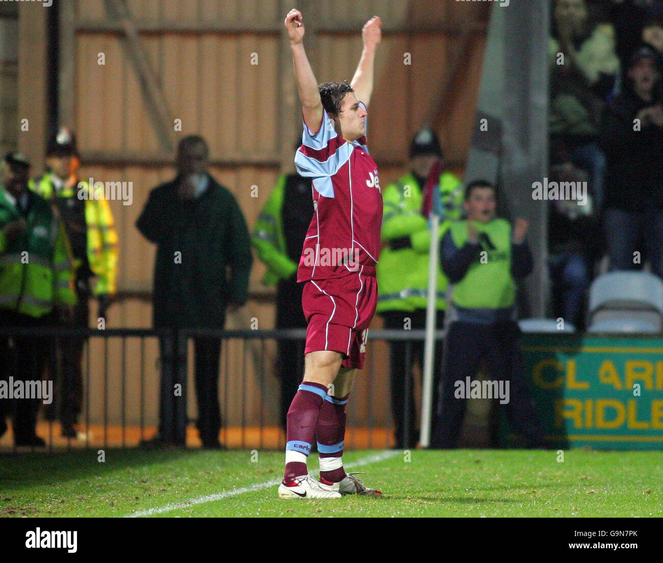 Scunthorpe uniteds billy sharp hi-res stock photography and images - Alamy