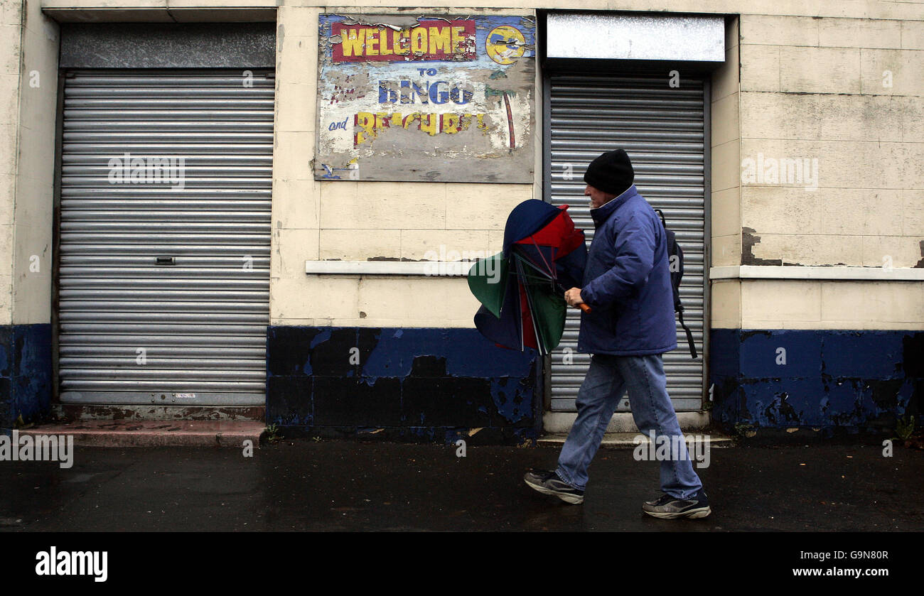The Denny Bingo Hall in Denny town centre. The town Centre shopping ...