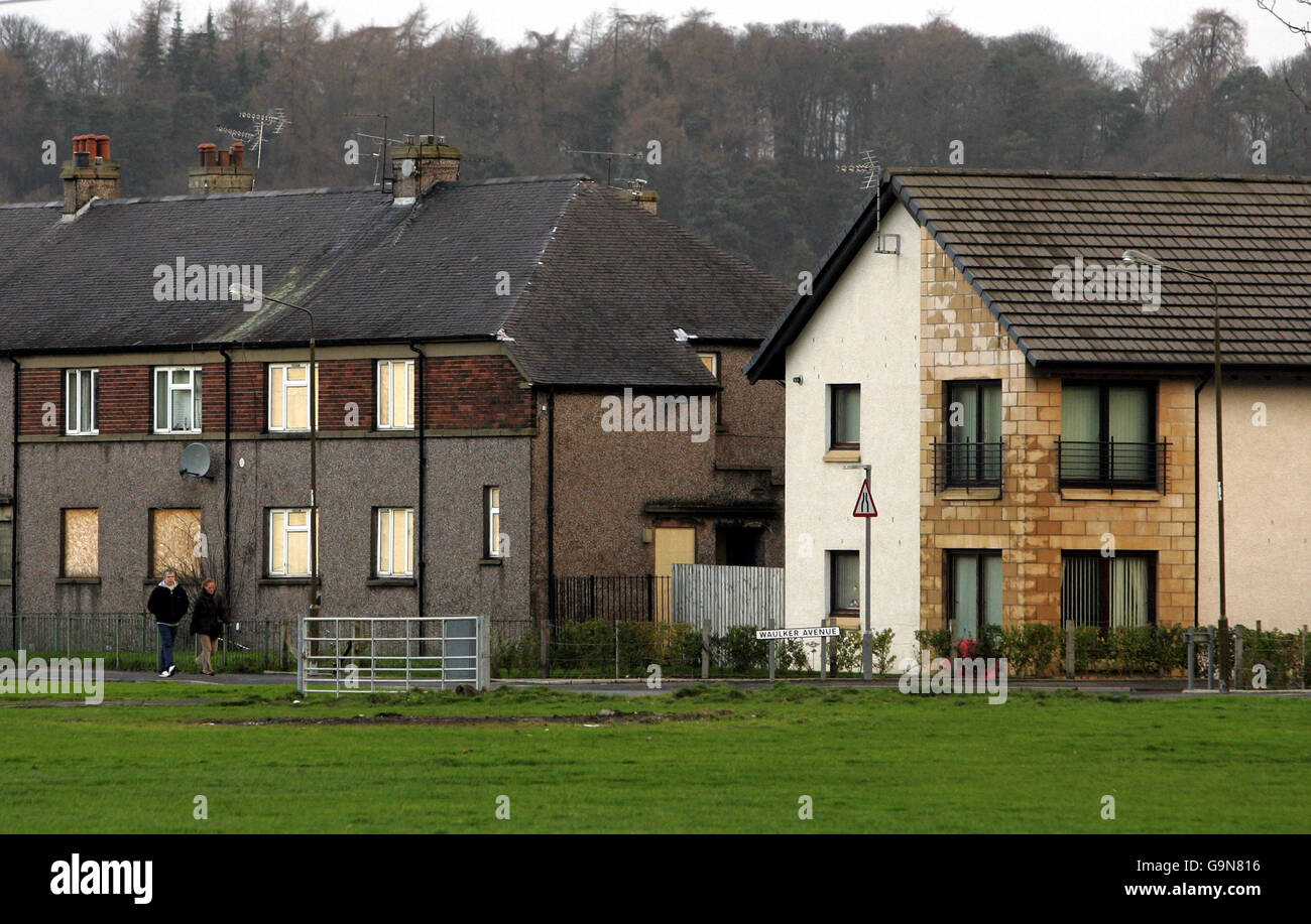 Raploch urban regeneration project hi-res stock photography and images ...