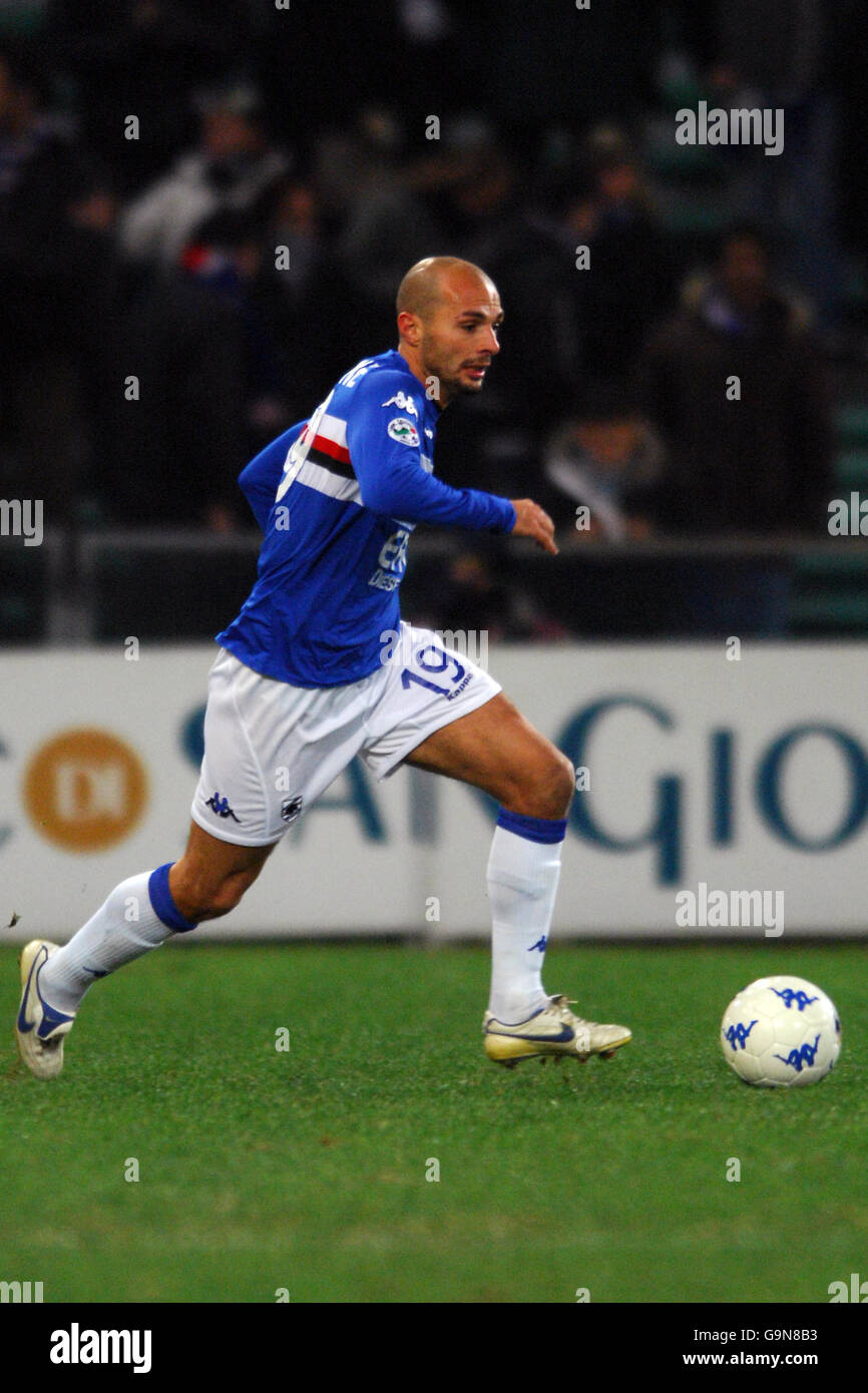 A falcone hi-res stock photography and images - Alamy