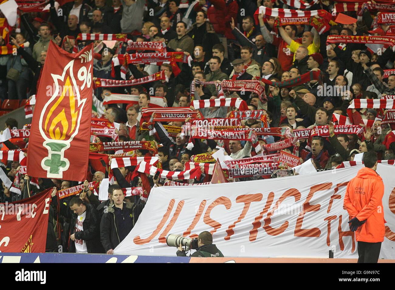 Liverpool fans in protest hi-res stock photography and images - Alamy