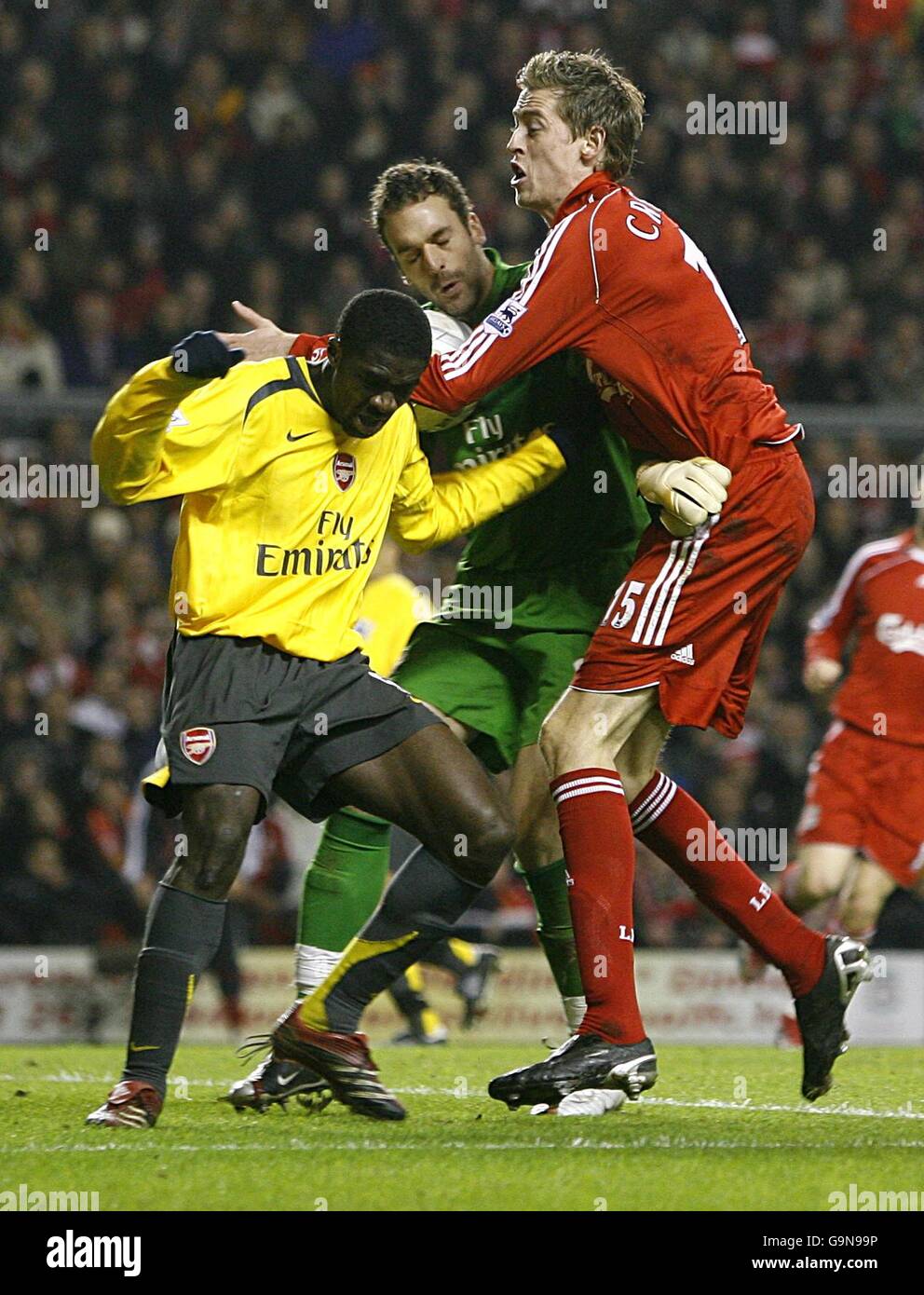 Peter crouch liverpool arsenal hi-res stock photography and images - Alamy