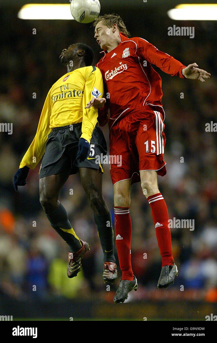 Peter crouch liverpool arsenal hi-res stock photography and images - Alamy