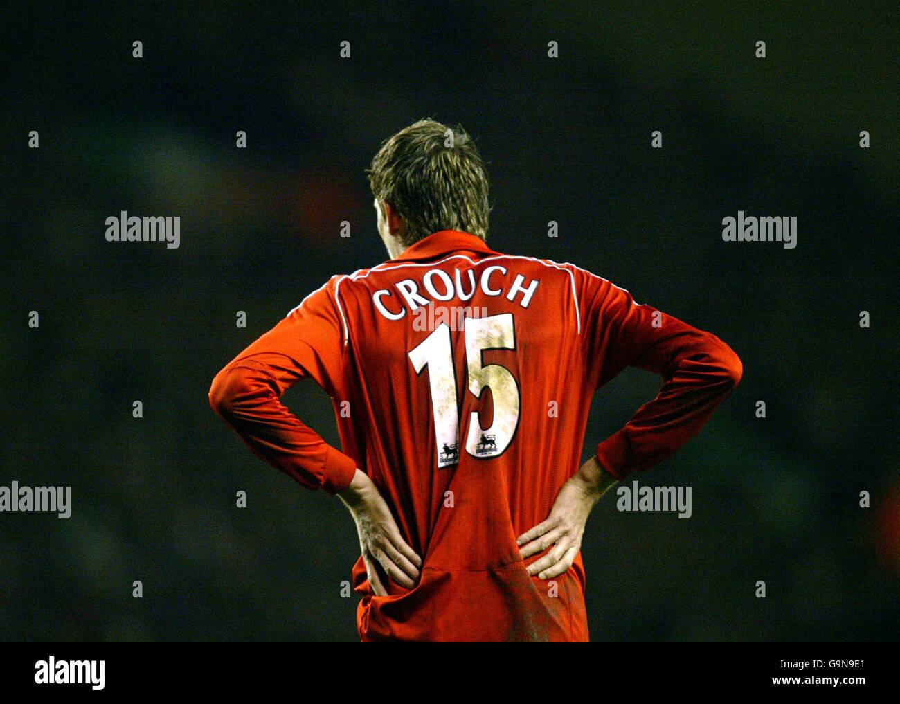 Peter crouch liverpool arsenal hi-res stock photography and images - Alamy
