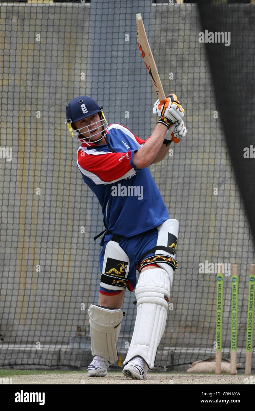 Stumps full length freddy wicke hi-res stock photography and images - Alamy
