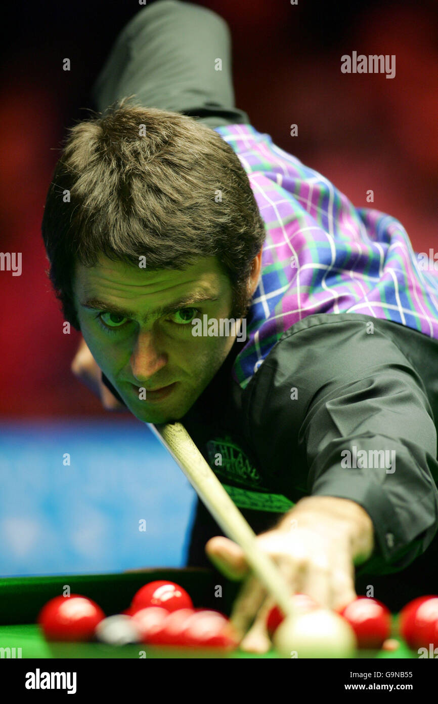 Snooker - SAGA Insurance Masters 2007 - Wembley Arena Stock Photo - Alamy