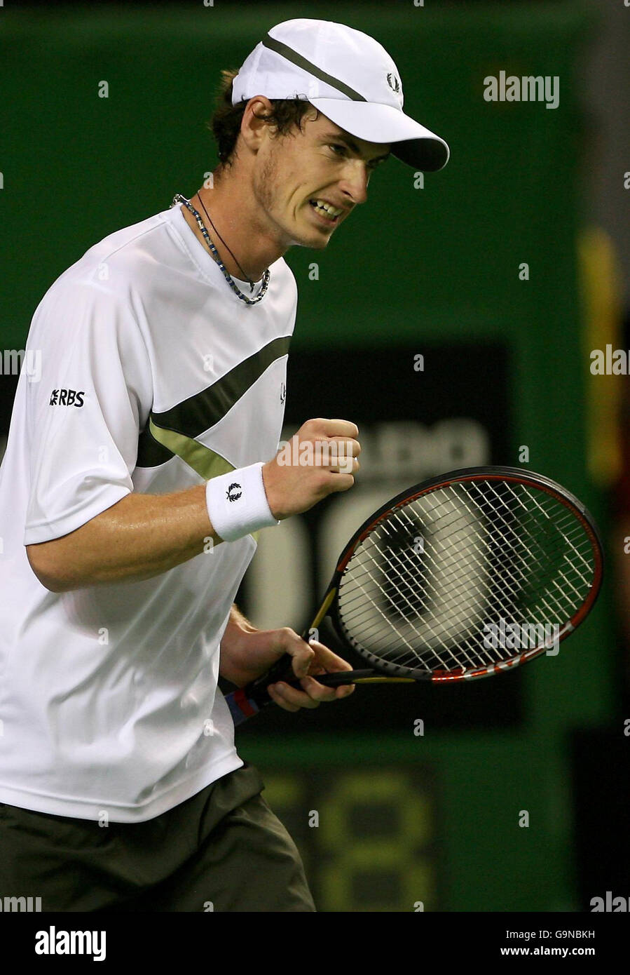 Great Britain's Andy Murray winning a point against Argentina's Juan ...