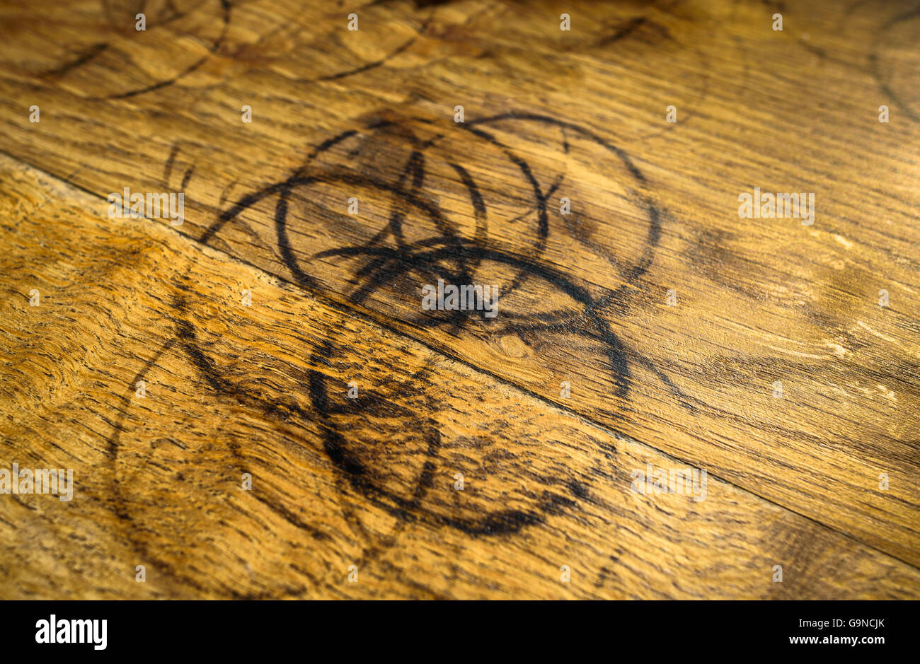 Mug stain wood hi-res stock photography and images - Alamy