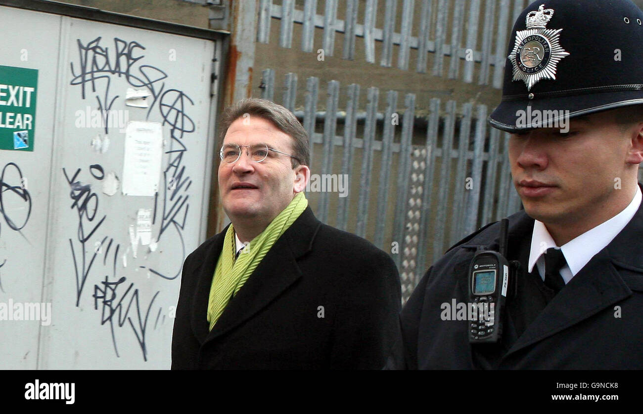 Tony mcnulty hi-res stock photography and images - Alamy