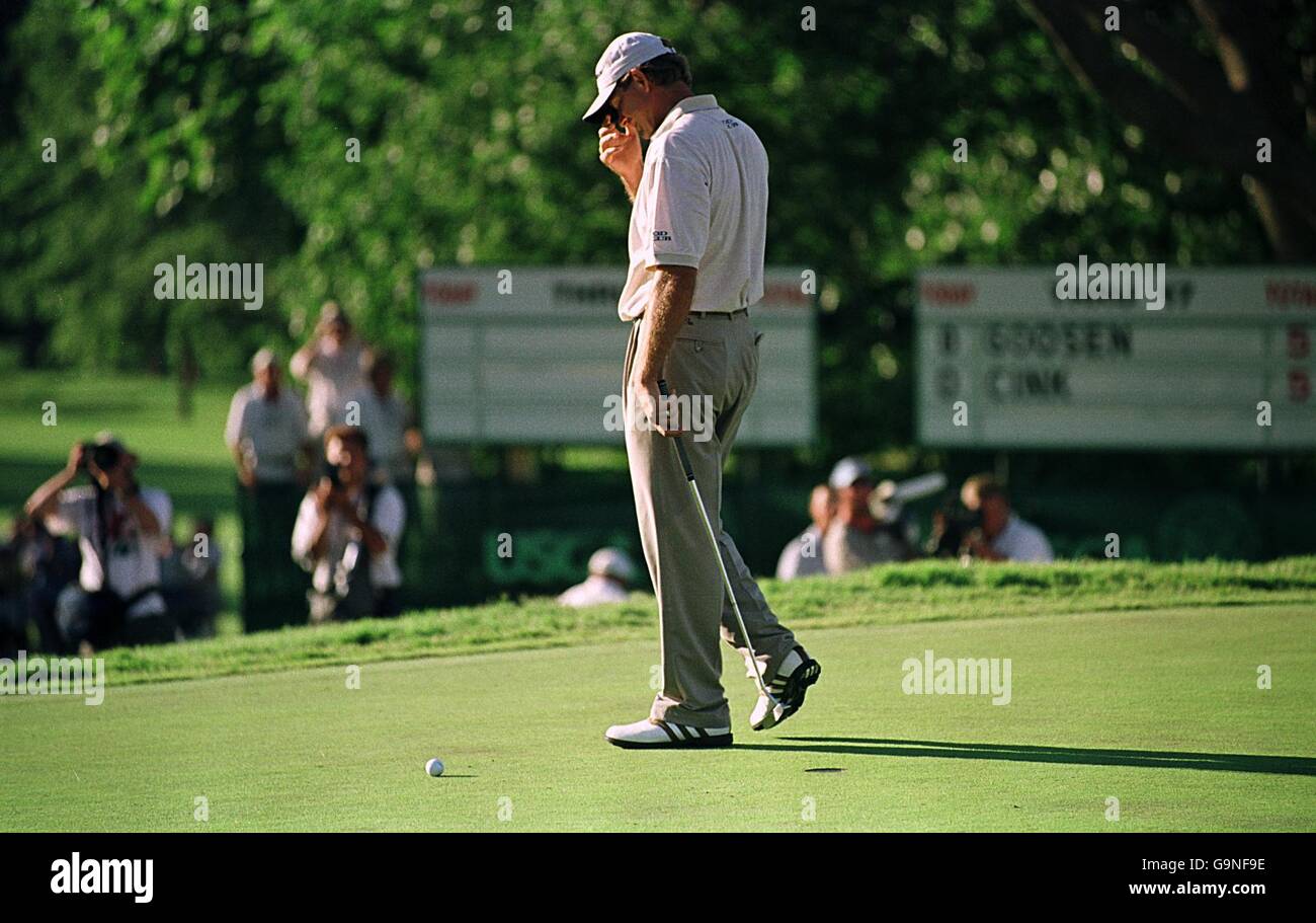 Retief Goosen walks off in disbelief after missing the winning putt on ...