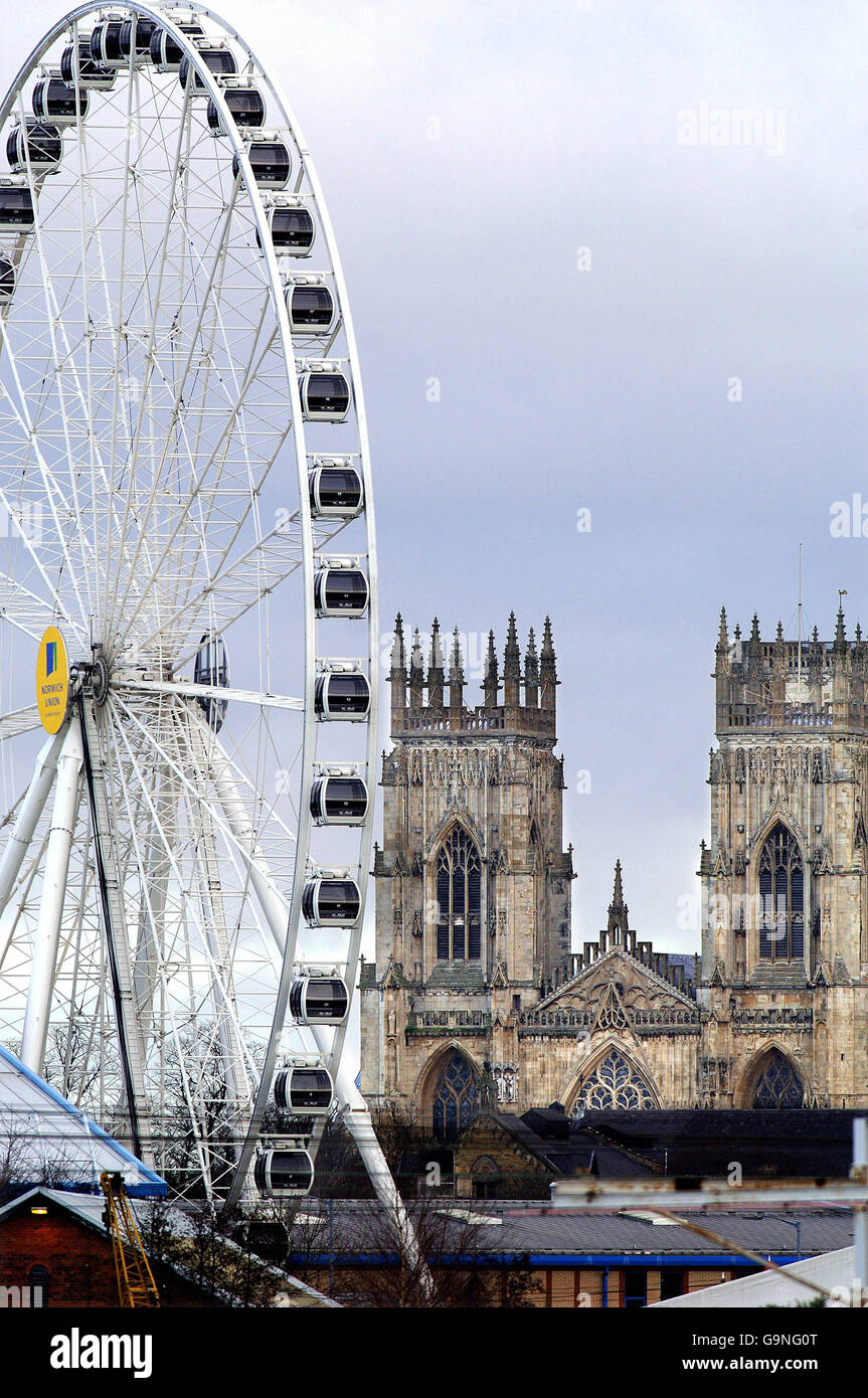 Recent tourist attraction in city hi-res stock photography and images ...