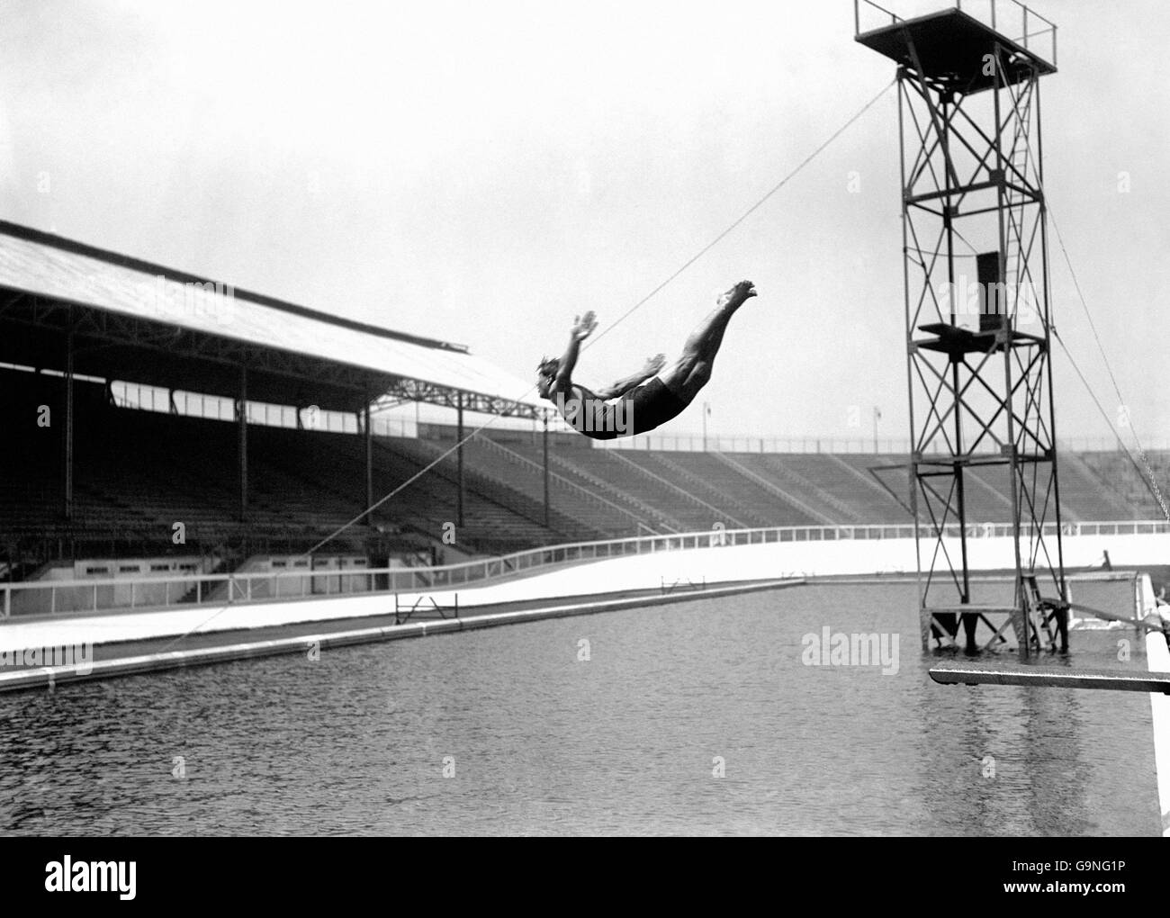 1908 olympic games swimming hi-res stock photography and images - Alamy