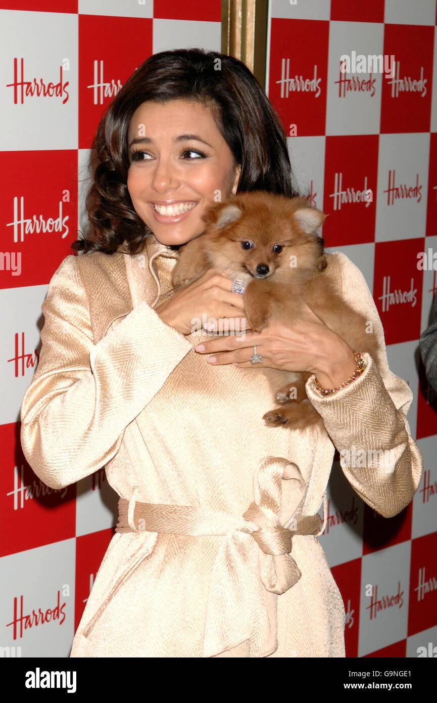 Eva longoria opens harrods sale hi-res stock photography and images - Alamy