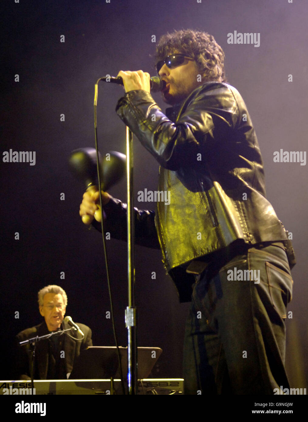 The doors live in concert hi-res stock photography and images - Alamy