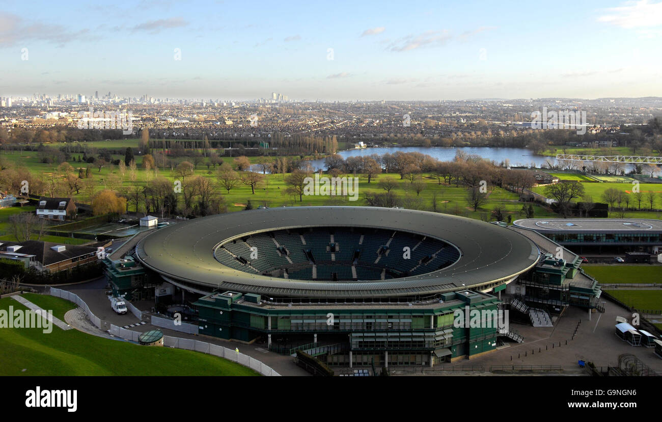 General view showing the number one court at wimbledon hi-res stock ...