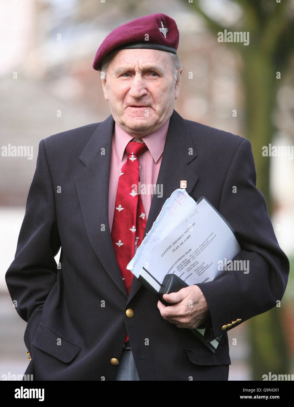 Half length arriving smiling beret files mangsb hi-res stock ...