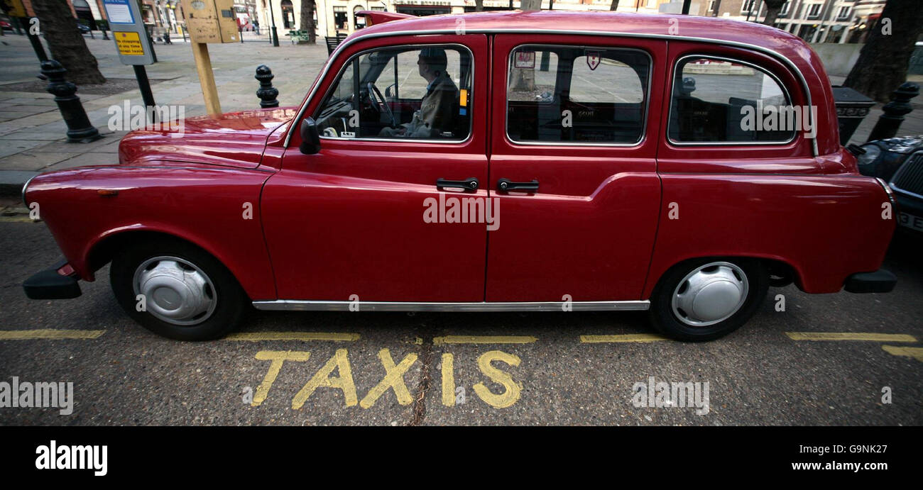 London cabs '100-years-old' Stock Photo - Alamy