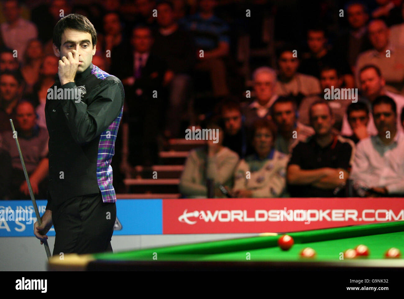 Snooker saga insurance masters final wembley arena hi-res stock ...