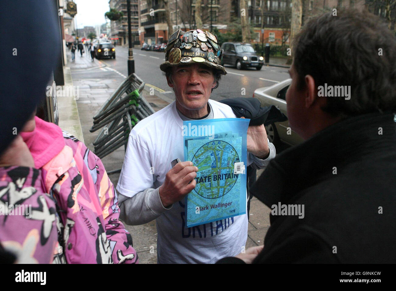 Brian Haw in court Stock Photo - Alamy