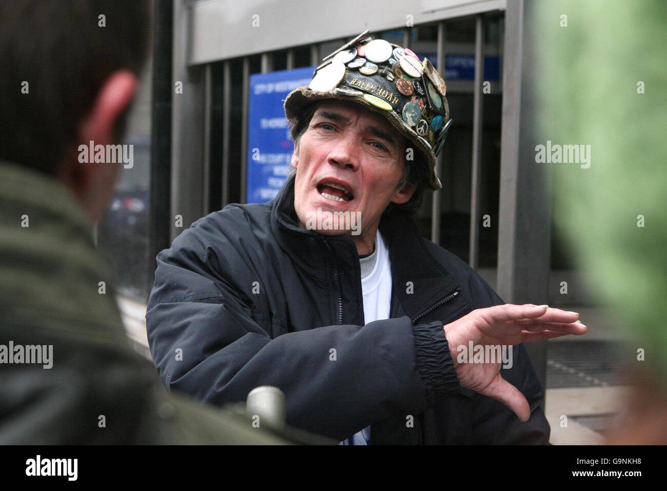 Brian Haw in court Stock Photo - Alamy