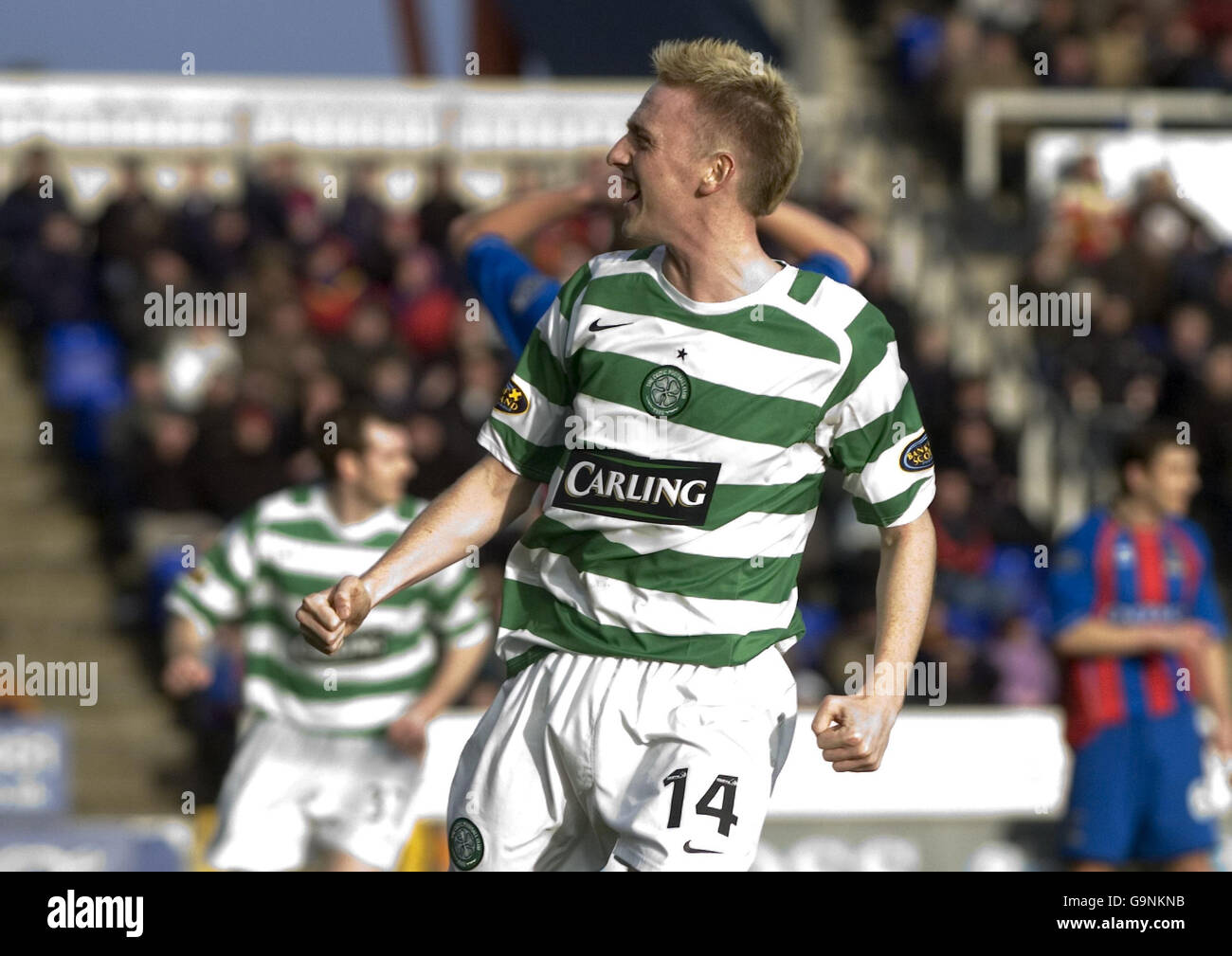 Celtic striker Derek Riordan celebrates after scoring Celtic's first ...